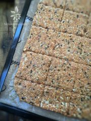 Raw Za’atar Crackers