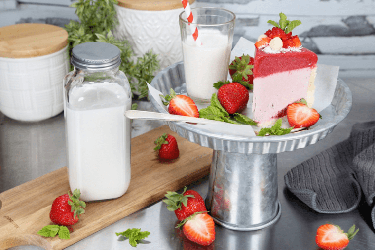 Strawberry Jam Cultured Cheesecake (served 2 ways)