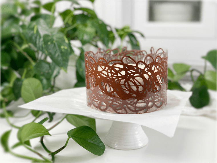 Chocolate Lace Collar | Cake Decorating | AmieSue.com